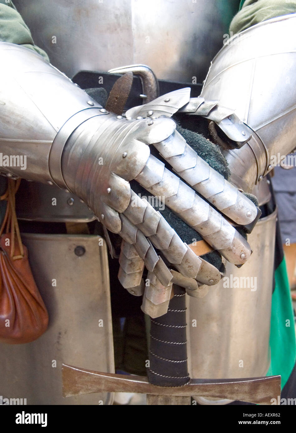 Medieval Knight metal Armour Stock Photo - Alamy