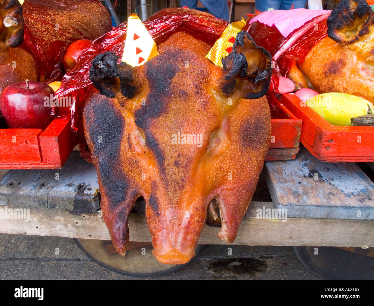 China Hong Kong Cheung Chau chinese festival roasted pig offering Stock ...