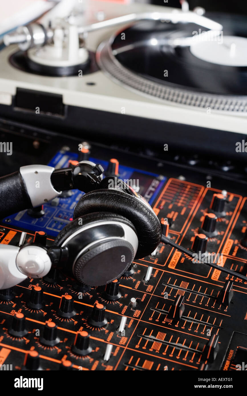 Gear headsets hi-res stock photography and images - Alamy