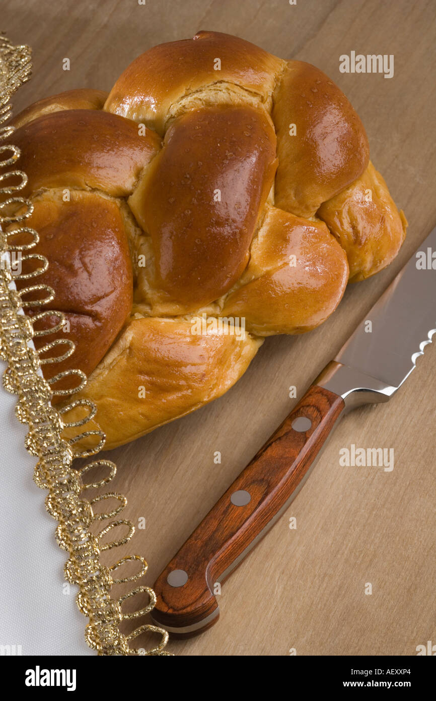 Challah bread jewish high hi-res stock photography and images - Alamy