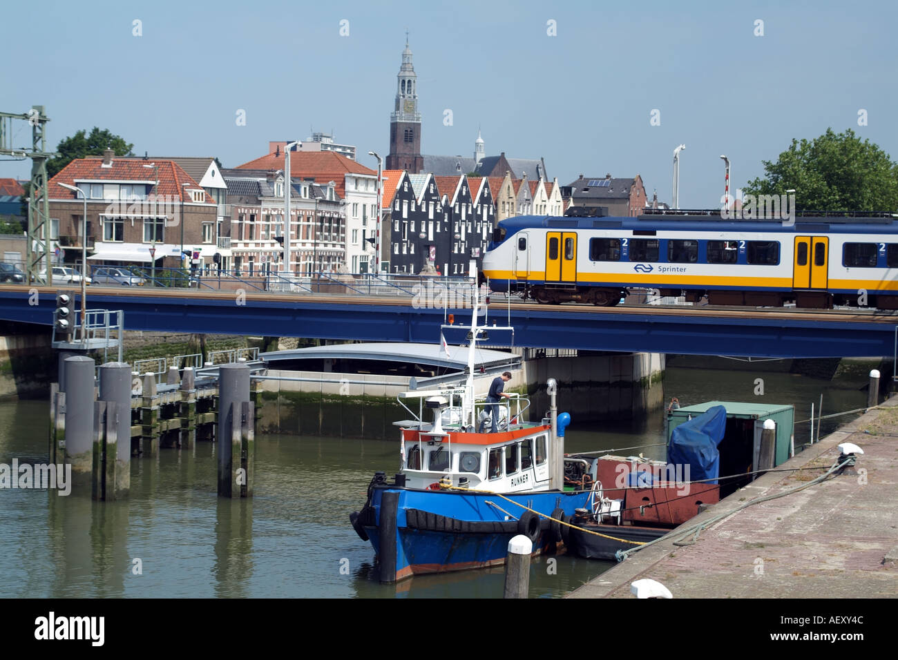 Railway crossing maassluis hi-res stock photography and images - Alamy