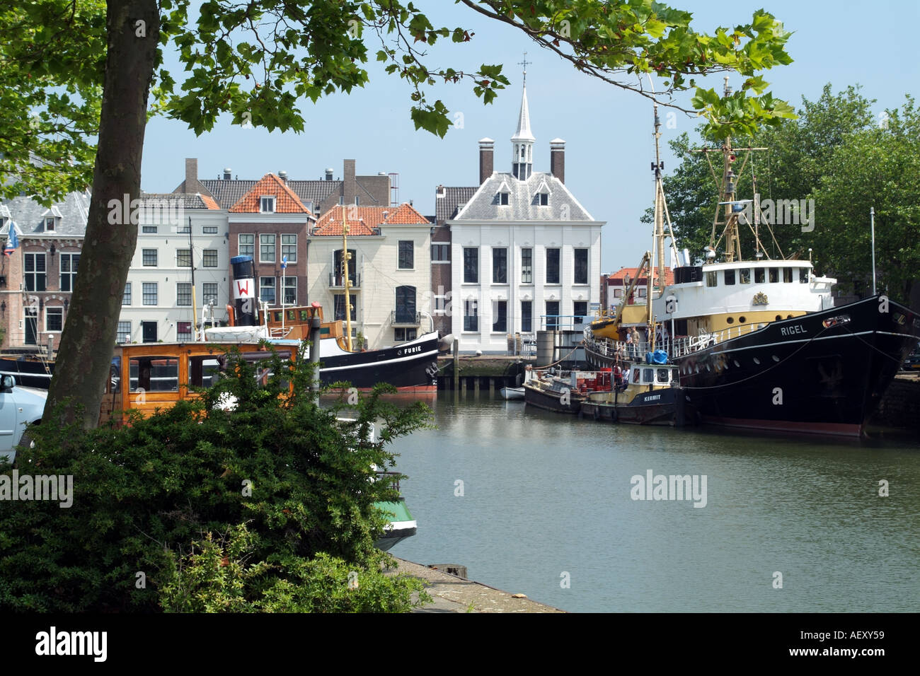 Steam boat river canal hi-res stock photography and images - Alamy
