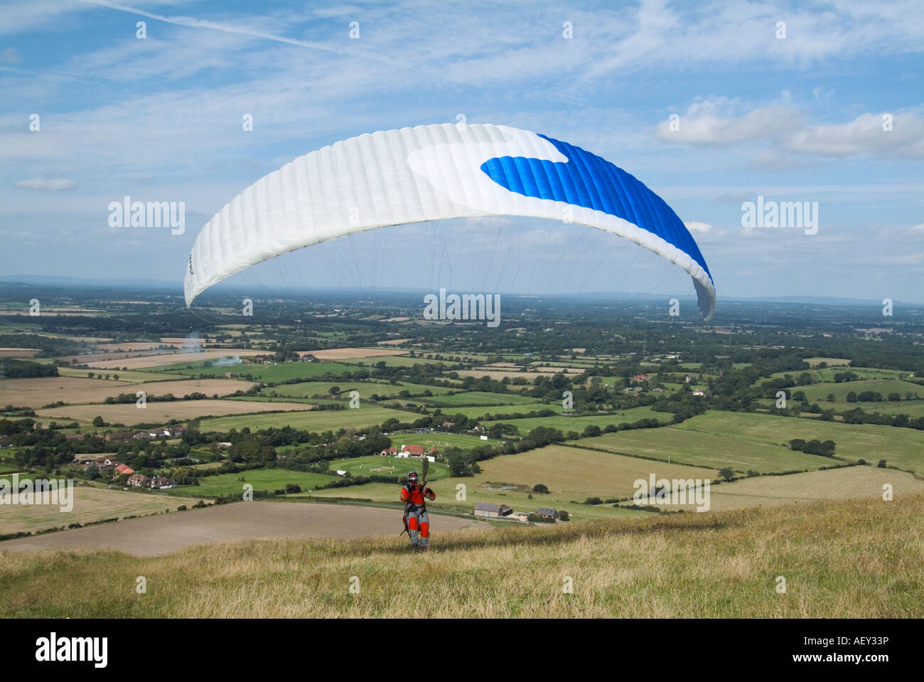 Paragliding on Devils Dyke Brighton Sussex England UK Stock Photo - Alamy