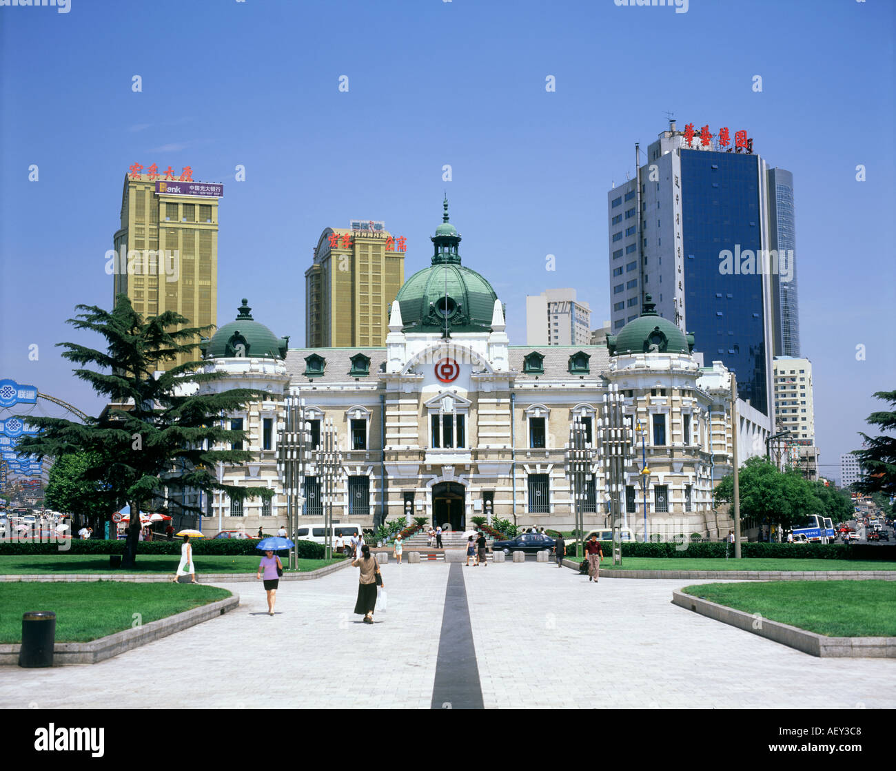 Zhongshan square dalian hi-res stock photography and images - Alamy