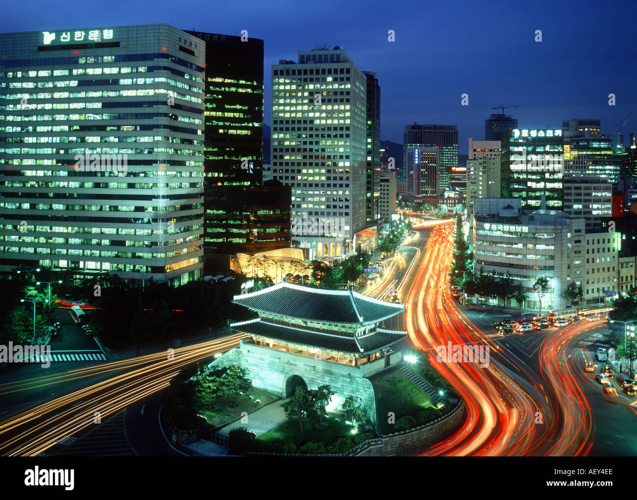 Nam dae mun SEOUL KOREA Stock Photo - Alamy