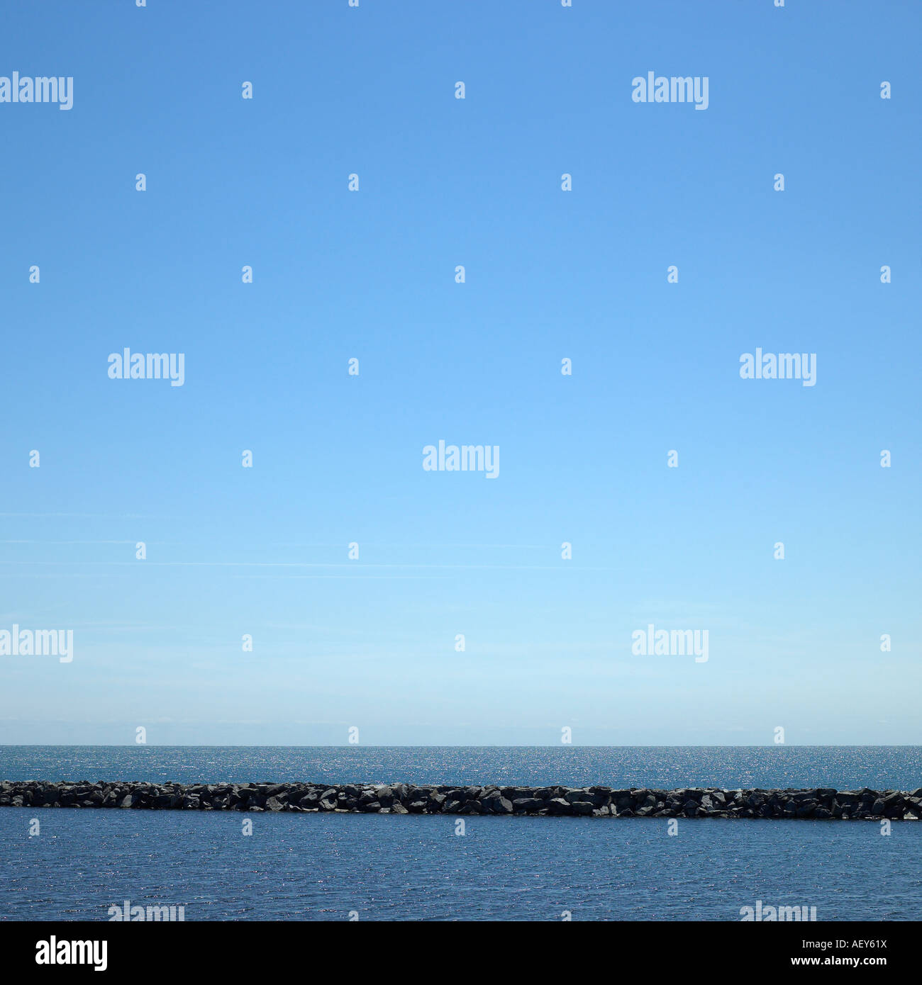 Line of sight obstruction hi-res stock photography and images - Alamy