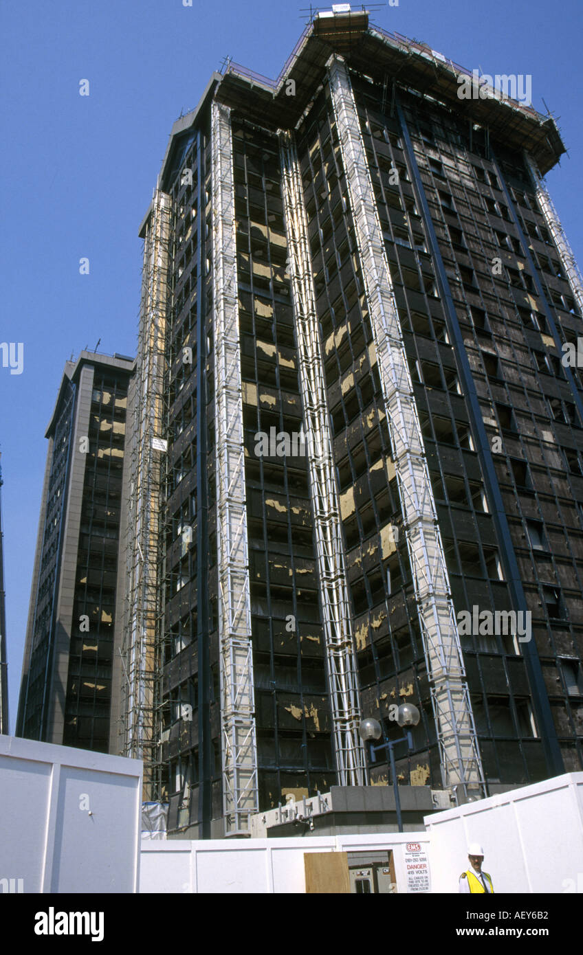 Office building damaged by IRA bomb Docklands London England Stock ...