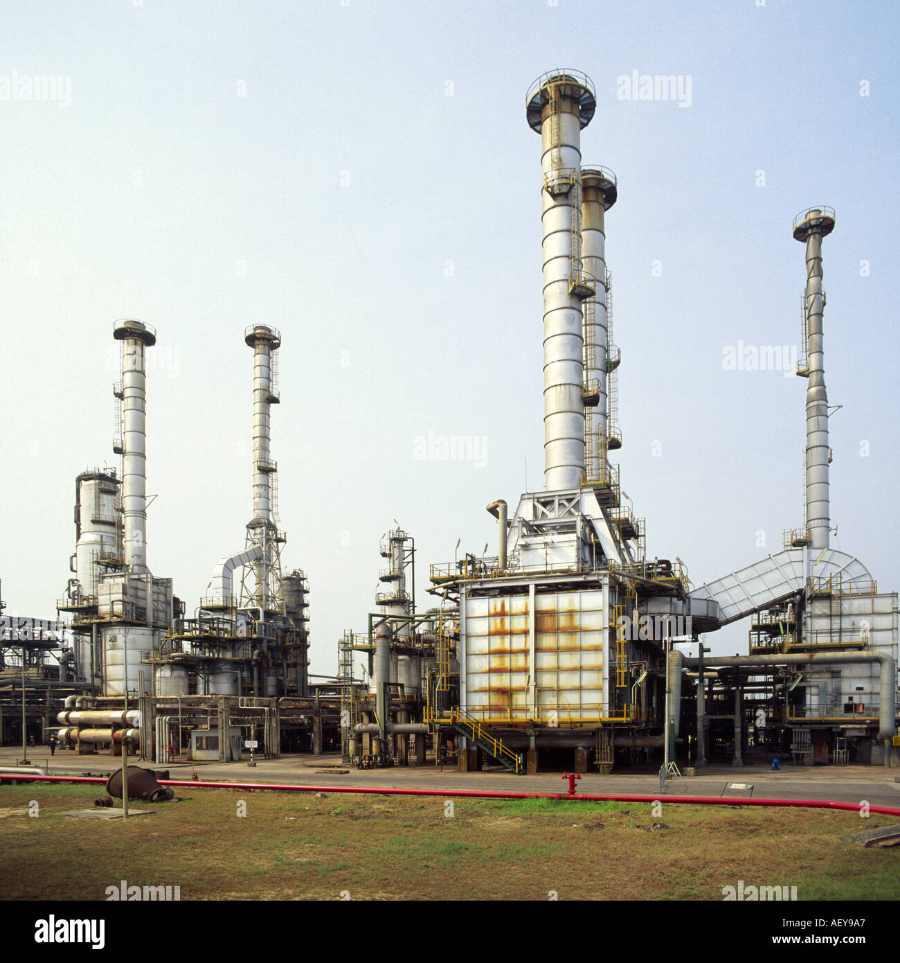 Nigeria oil and gas industry hi-res stock photography and images - Alamy