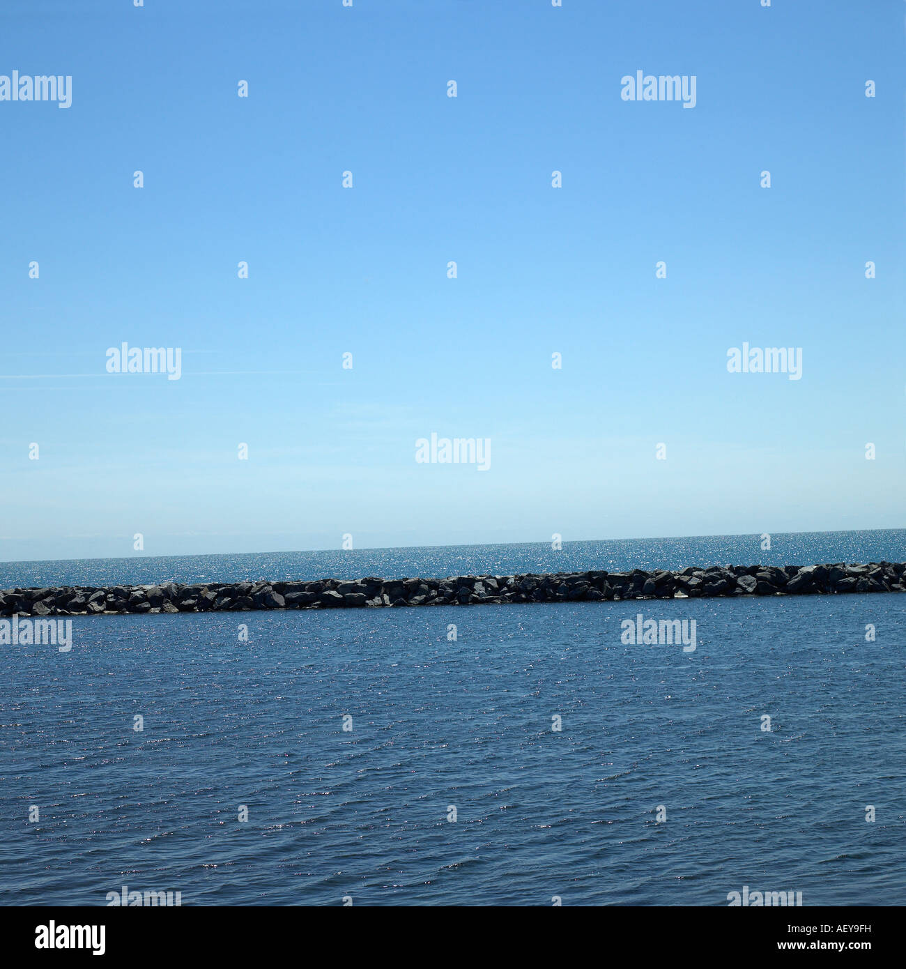 Line of sight obstruction hi-res stock photography and images - Alamy