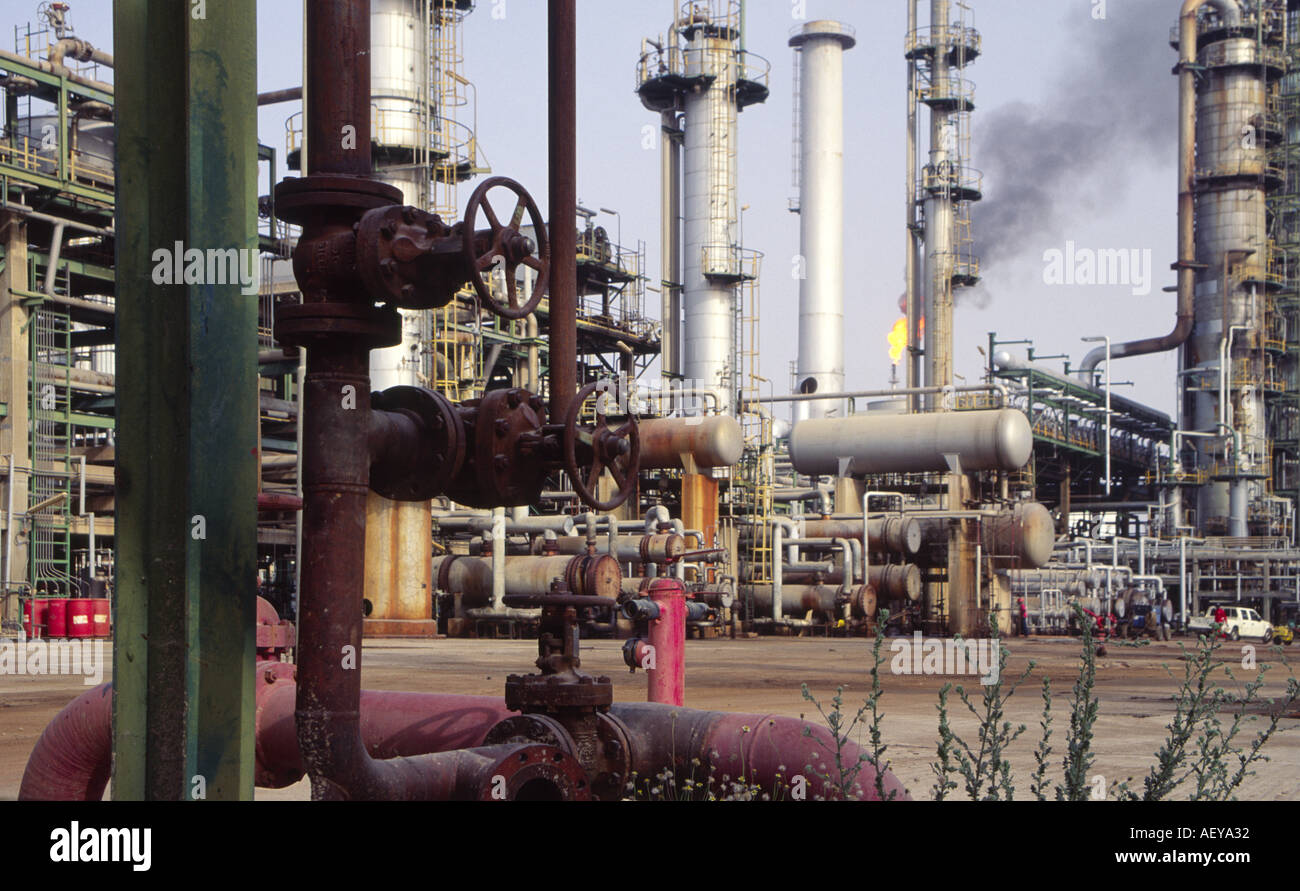 Oil petrochemical refinery kaduna nigeria hi-res stock photography and ...