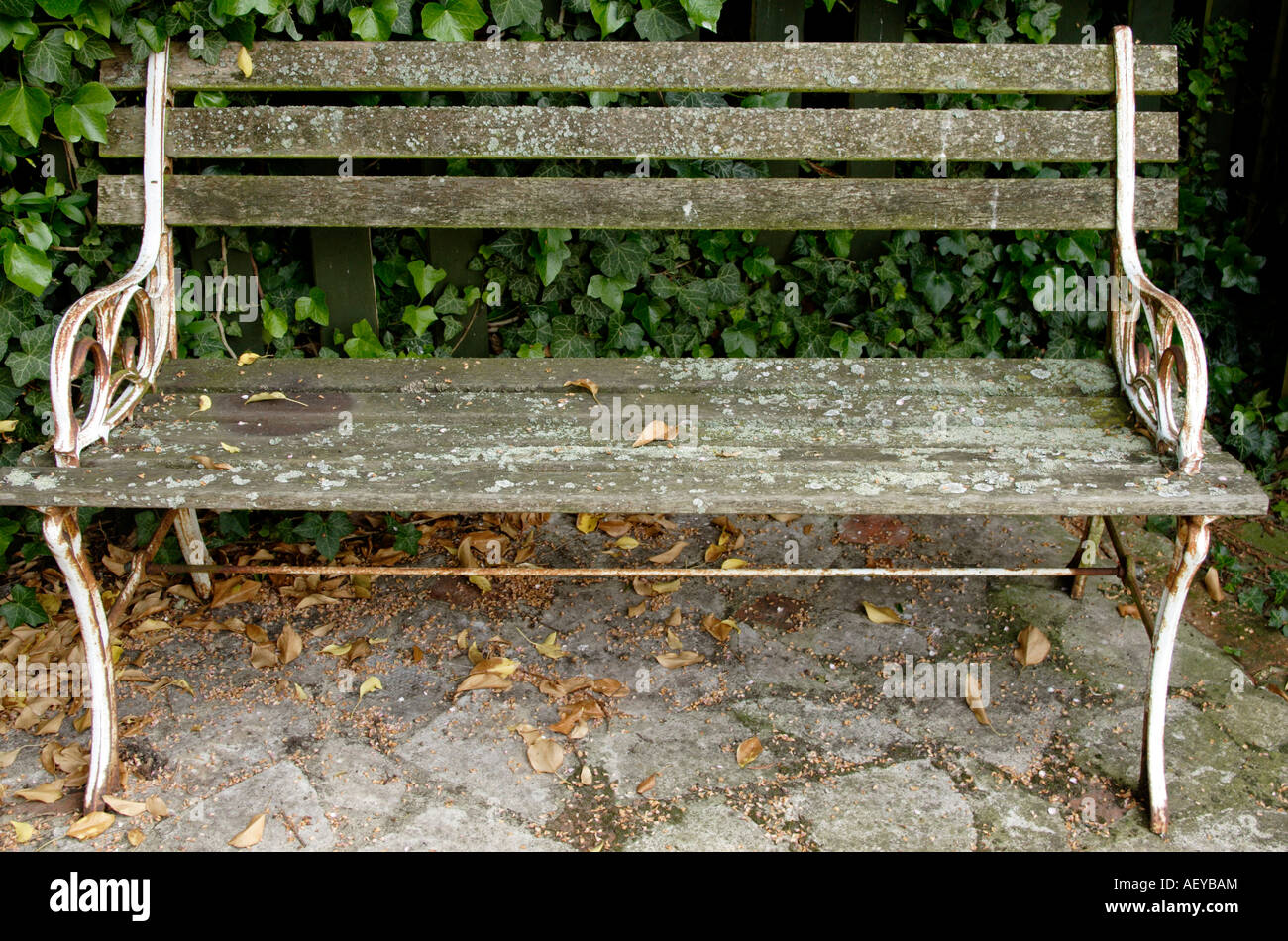 Garden bench close up Stock Photo - Alamy