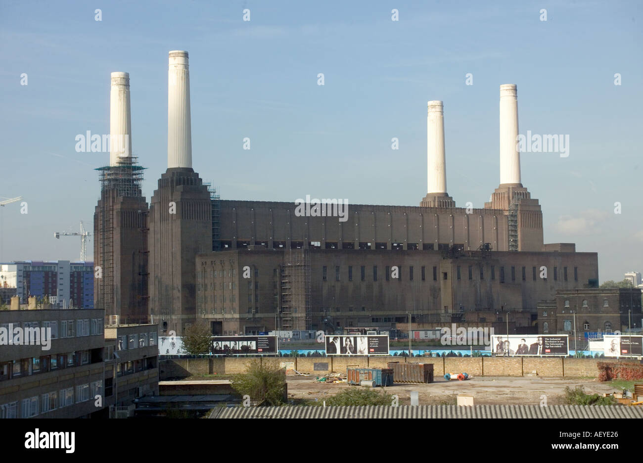 Battersea power station towers hi-res stock photography and images - Alamy