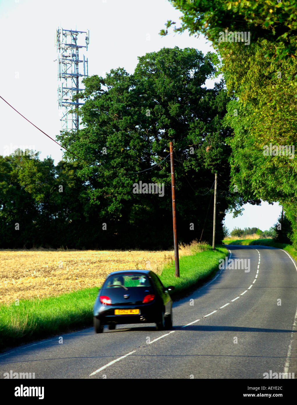 Mobile phone mast countryside trees hi-res stock photography and images ...
