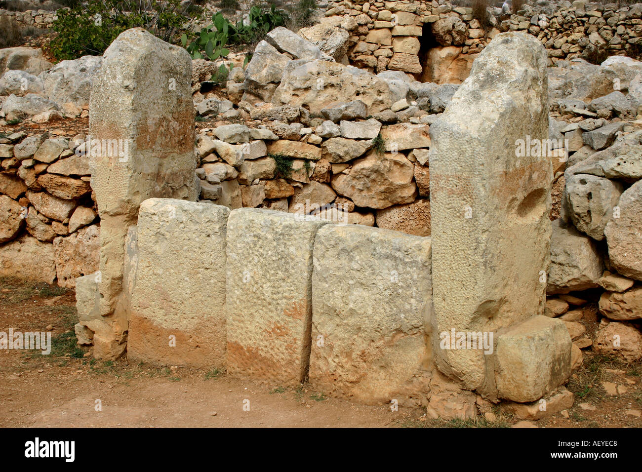Malta Mnajdra Temples Tempel Temple Tempelanlage Stock Photo - Alamy