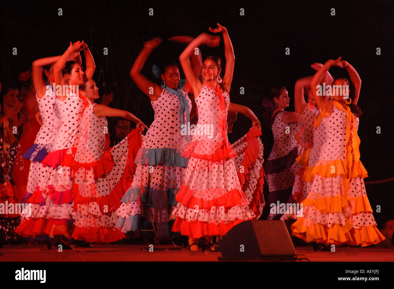 Dancers girls hi-res stock photography and images - Alamy