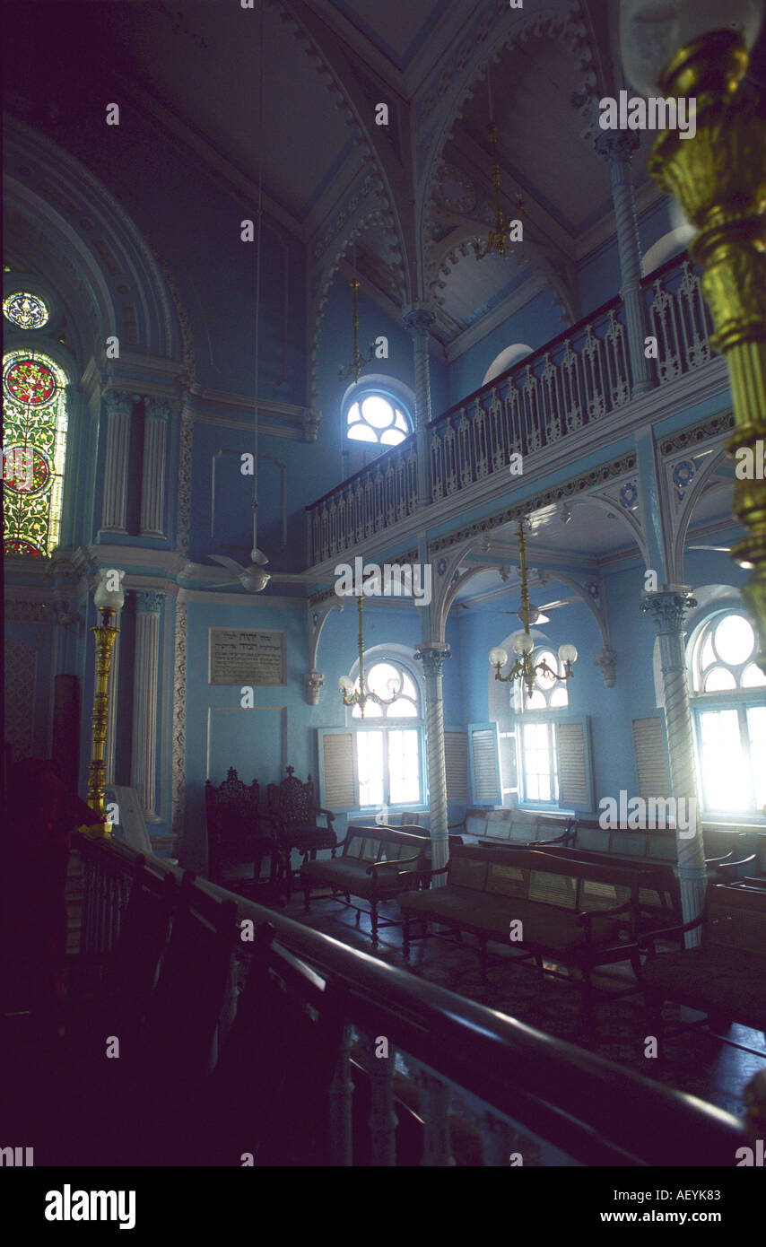 View jewish temple interior hi-res stock photography and images - Alamy