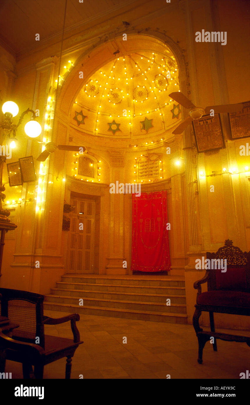 View jewish temple interior hi-res stock photography and images - Alamy
