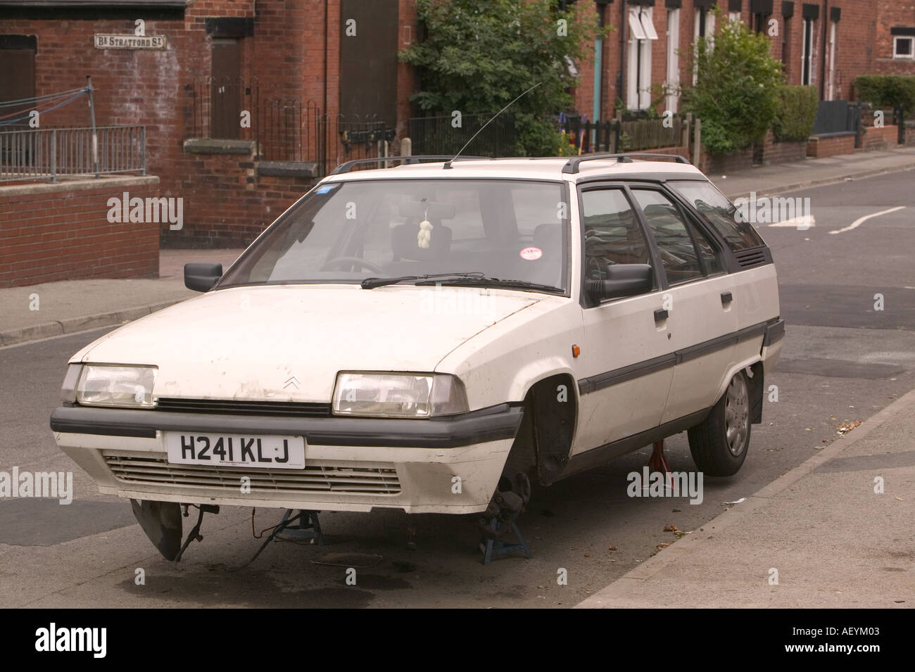 Abandoned leeds hi-res stock photography and images - Alamy
