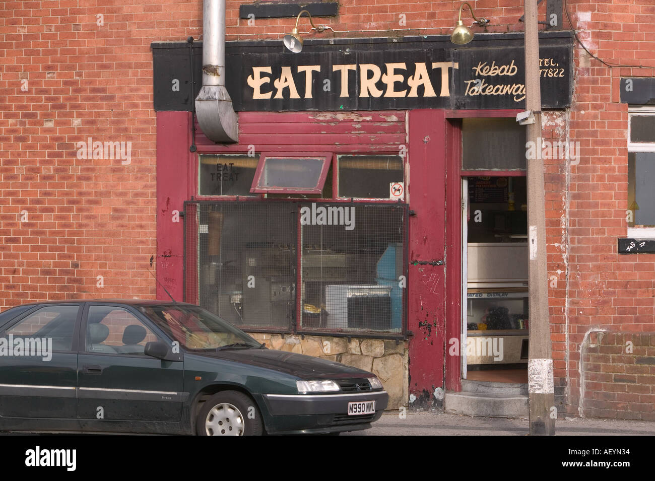 run down kebab takeaway in Beeston Leeds Stock Photo - Alamy