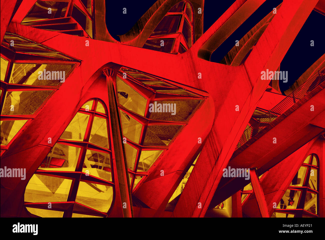 Red girders hi-res stock photography and images - Alamy