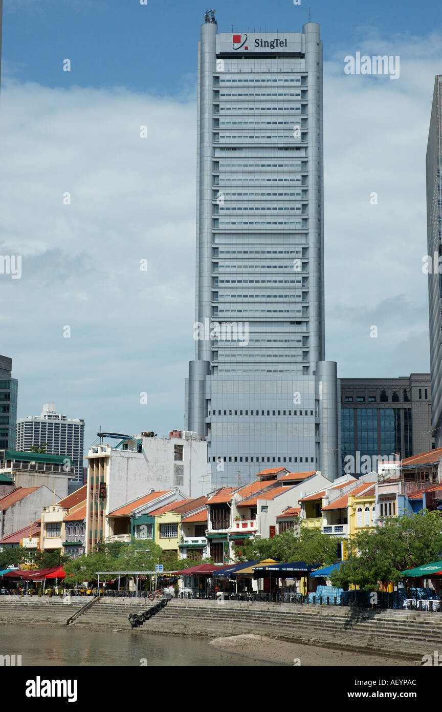 Singtel building Singapore Stock Photo: 4500139 - Alamy
