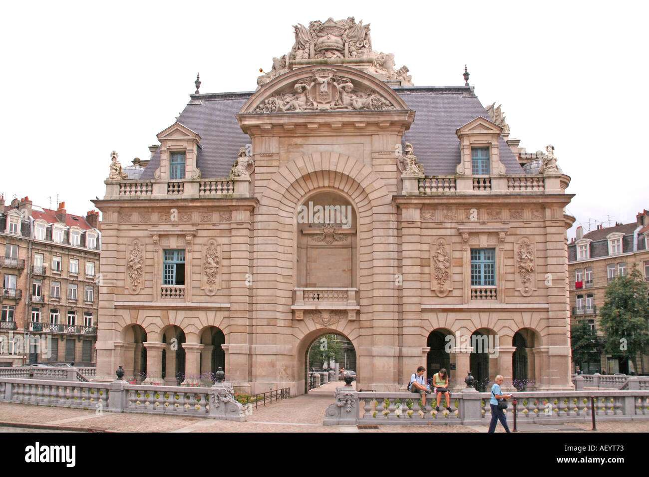 Porte de paris lille hi-res stock photography and images - Alamy