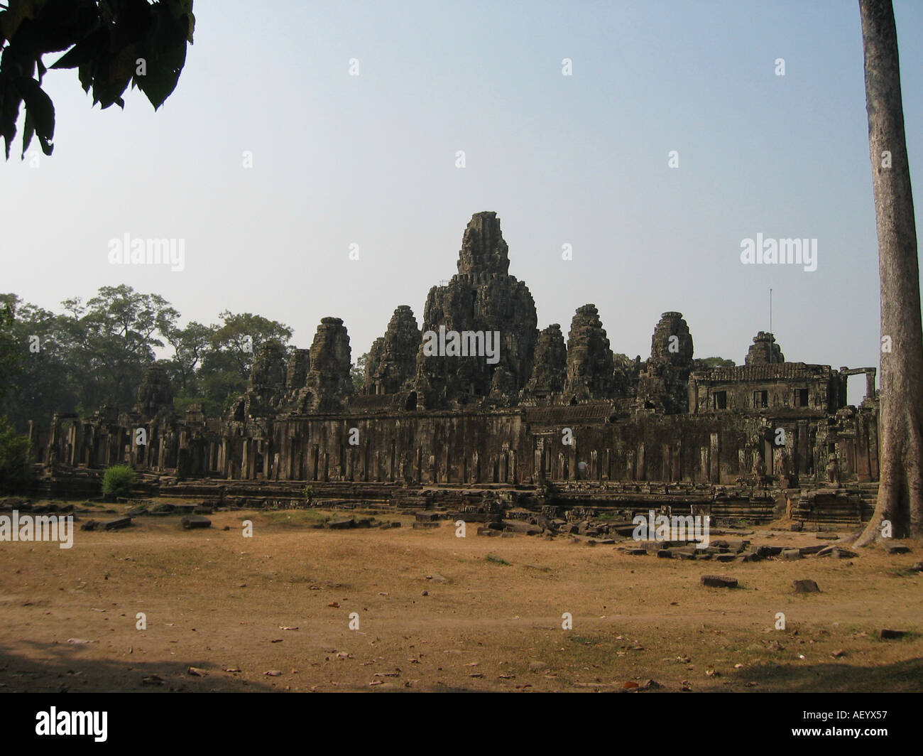 Many faces bayon temple hi-res stock photography and images - Alamy