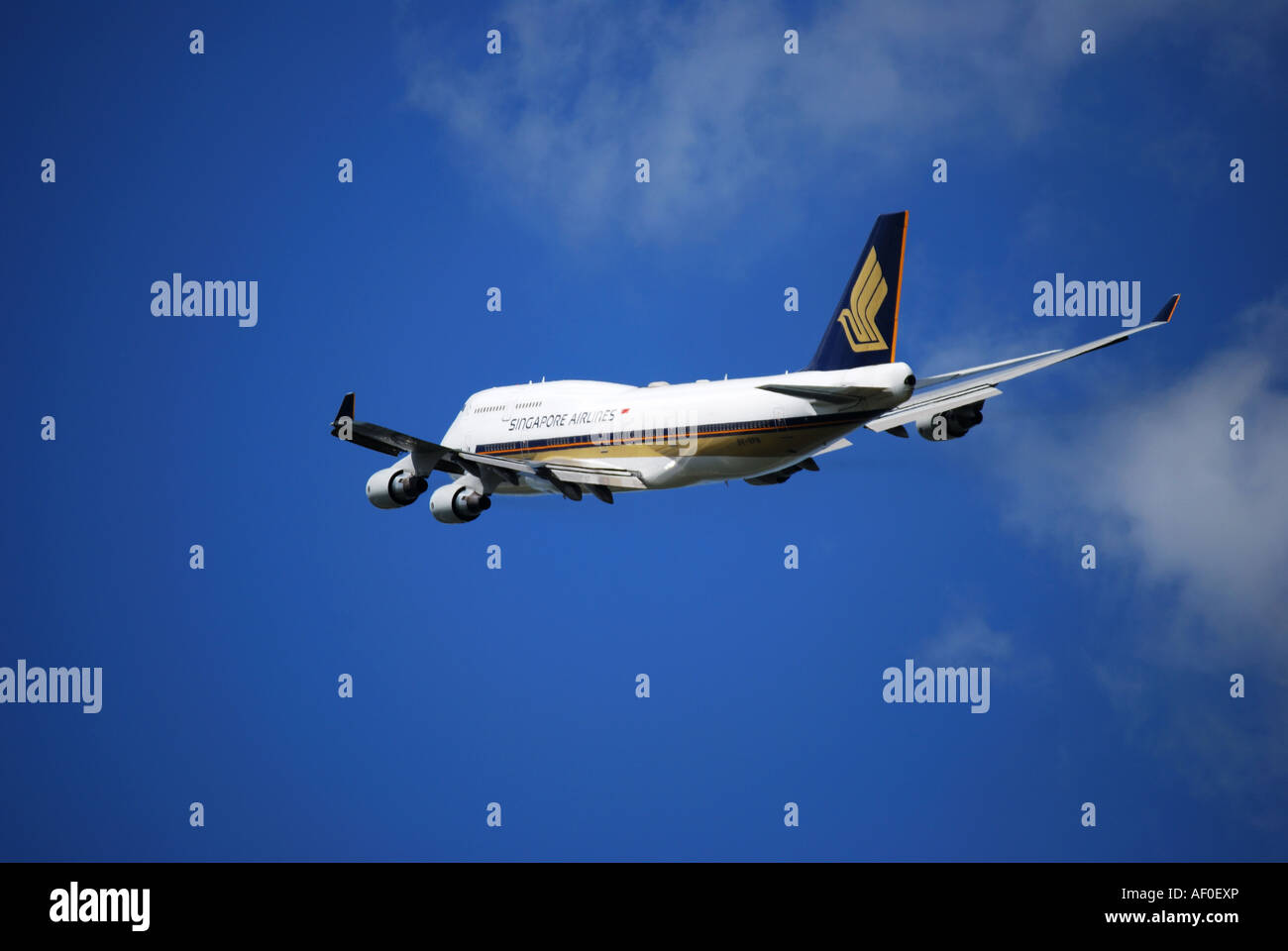 Boeing 747 400 tail hi-res stock photography and images - Alamy