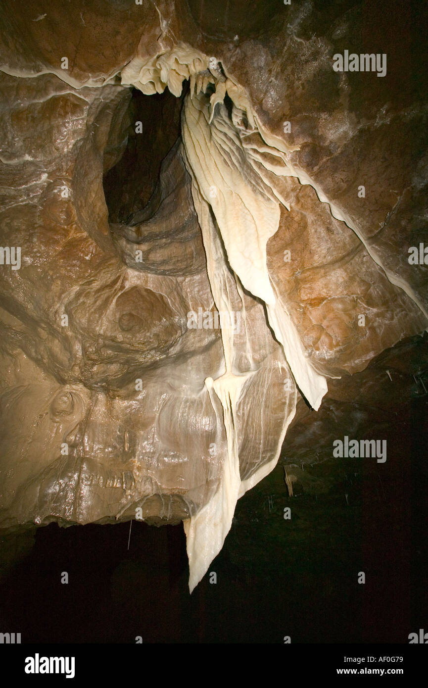 flow stone formations Stock Photo - Alamy