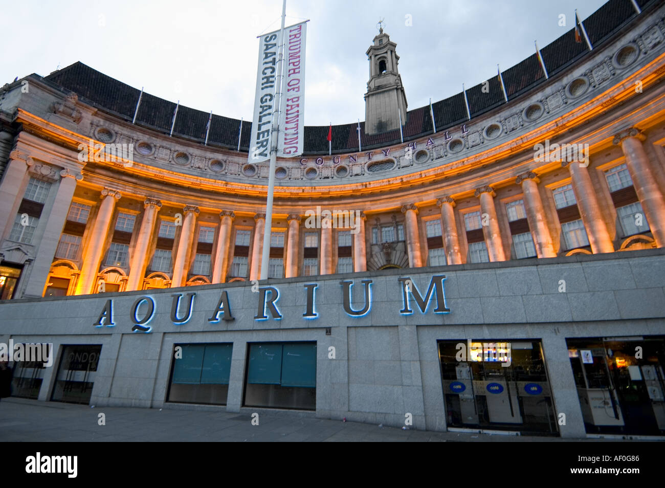 London county hall aquarium building hi-res stock photography and ...