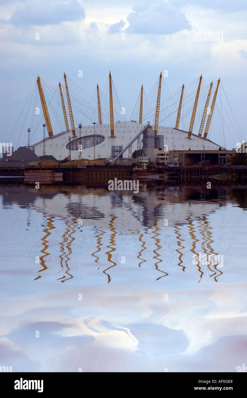 Millenium dome 2000 hi-res stock photography and images - Alamy