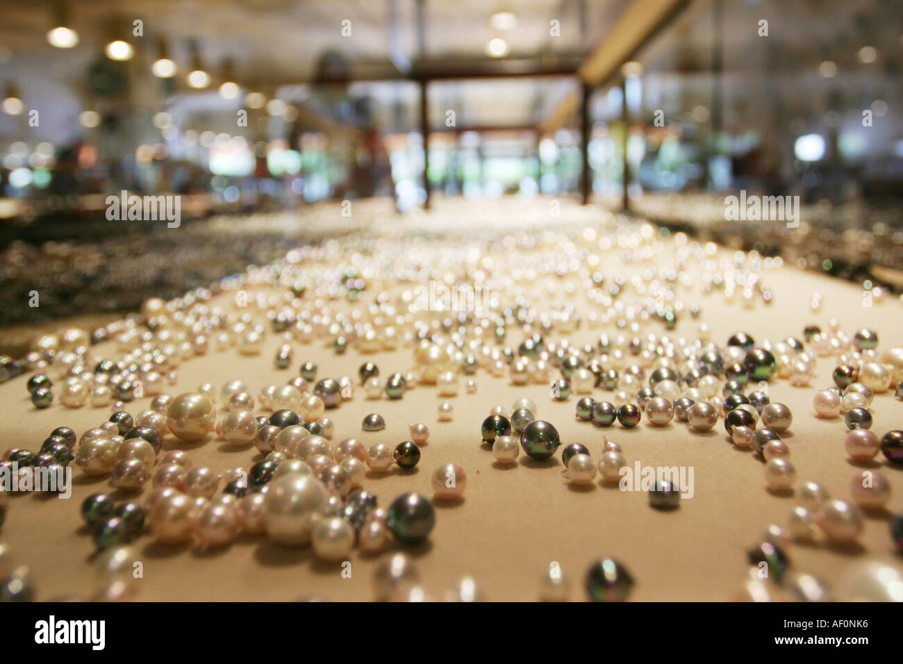 Manacor pearls hi-res stock photography and images - Alamy
