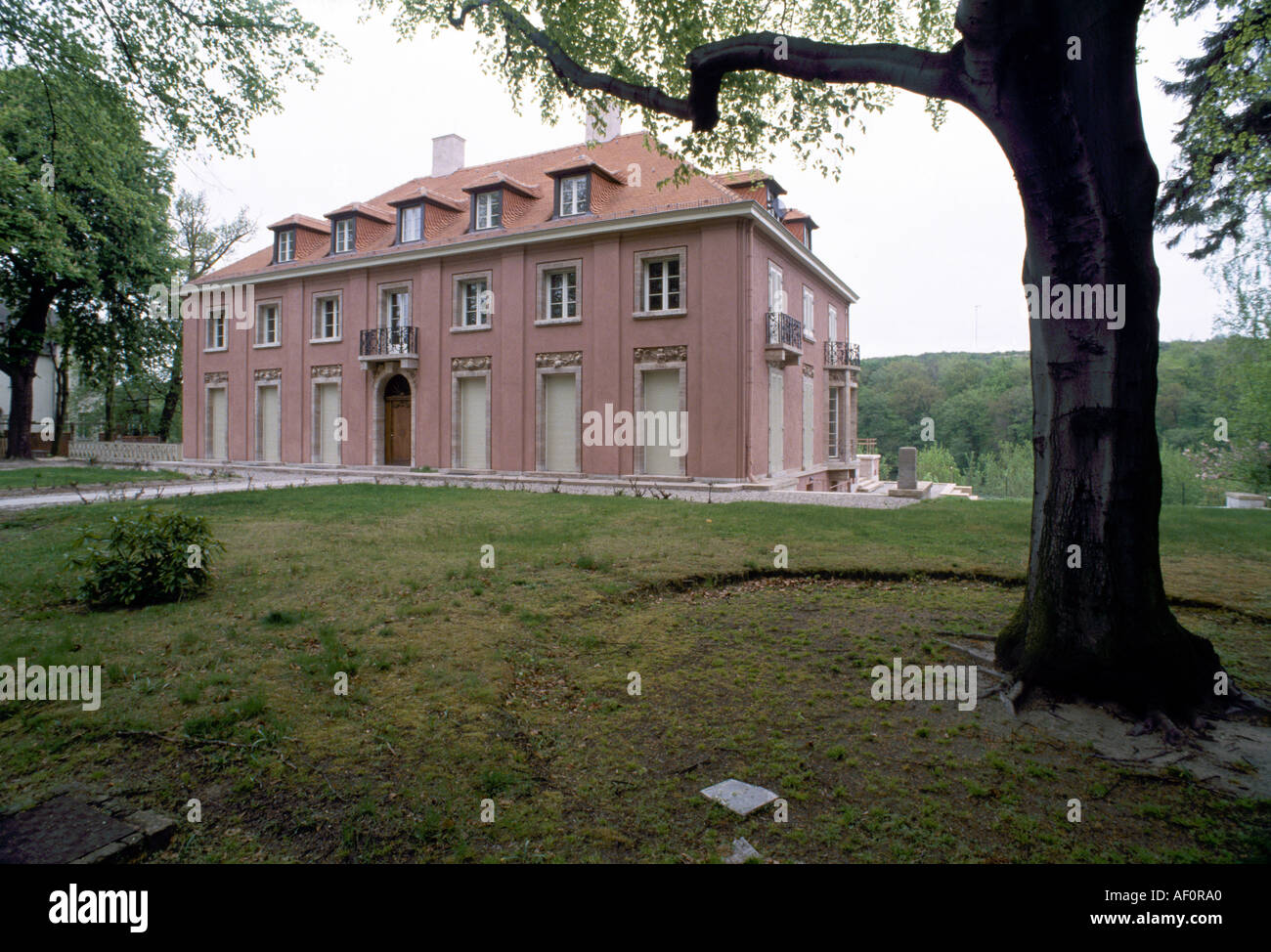 Potsdam-Neubabelsberg, Villa Urbig Stock Photo - Alamy