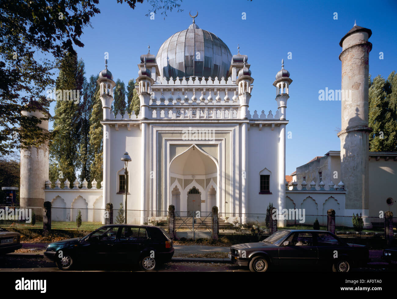 Berlin mosque hi-res stock photography and images - Alamy