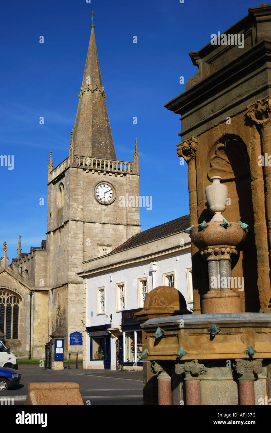 St andrews church chippenham wiltshire hi-res stock photography and ...
