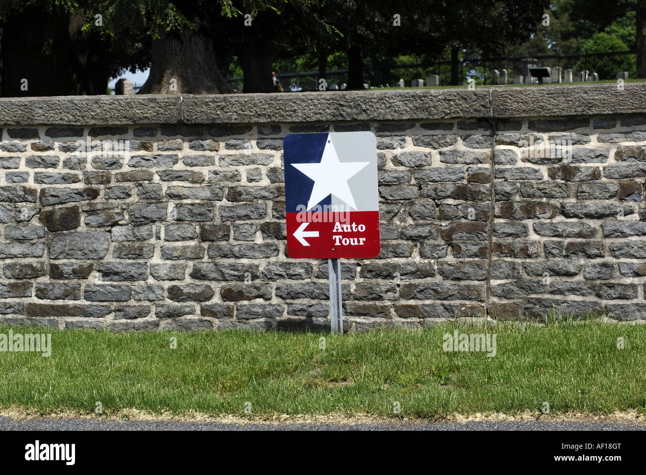 Auto tour route sign in Gettysburg Pennsylvania PA Stock Photo - Alamy