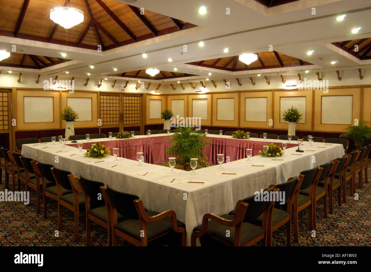 BANQUET HALL OF MASCOT HOTEL, KTDC, TRIVANDRUM Stock Photo - Alamy