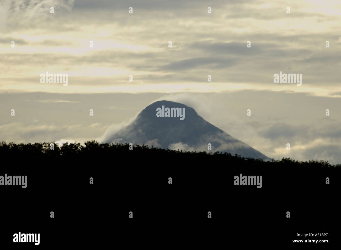 Western mountain ranges hi-res stock photography and images - Alamy