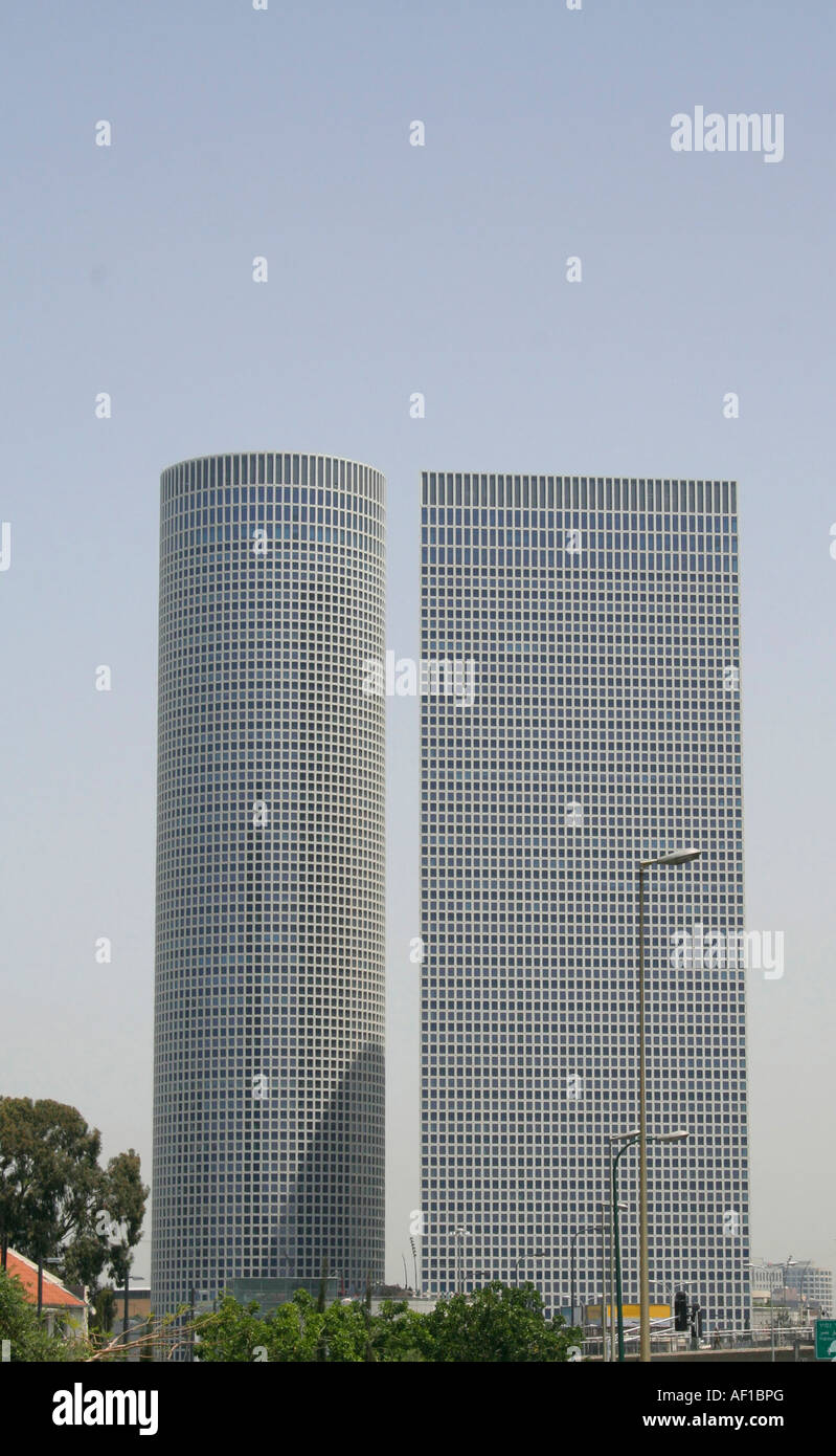 building in tel aviv israel Stock Photo - Alamy