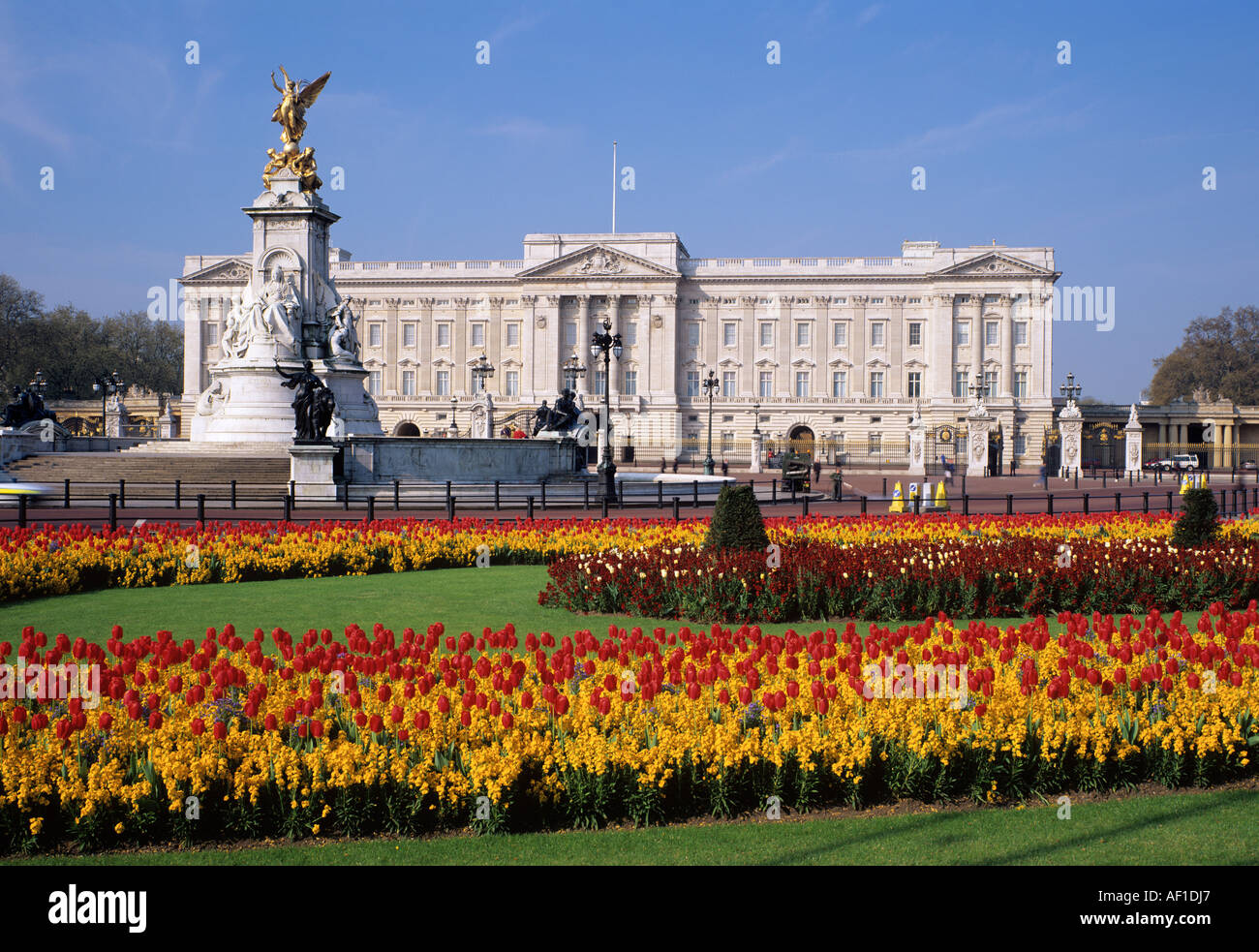 Royal palace england hi-res stock photography and images - Alamy