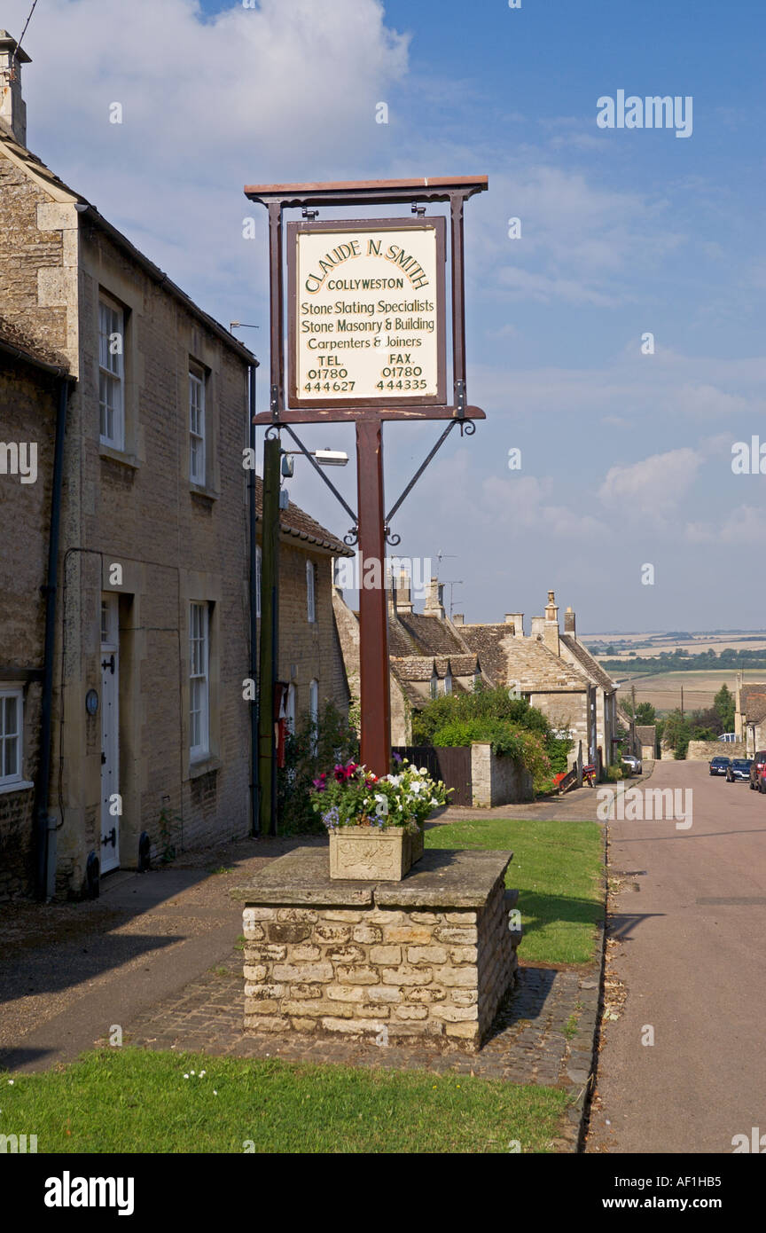 Northamptonshire sign village hi-res stock photography and images - Alamy