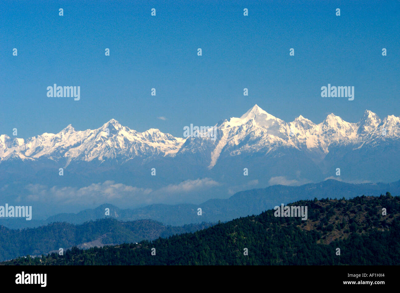 A VIEW OF HIMALAYAS FROM MUKTESHWAR IN KUMAON HILLS Stock Photo - Alamy
