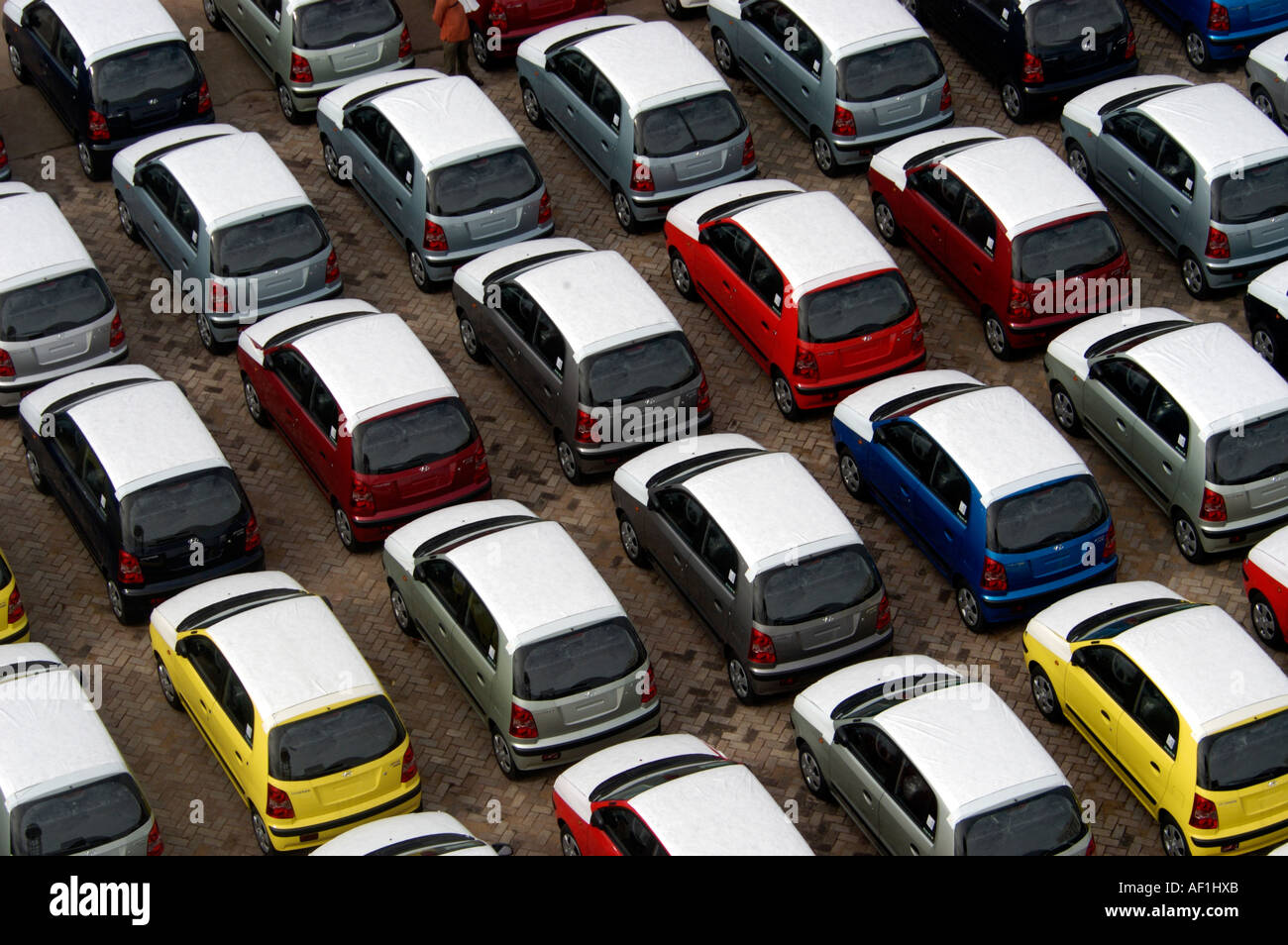 HYUNDAI CARS READY FOR EXPORT AT CHENNAI PORT TAMIL NADU Stock Photo ...