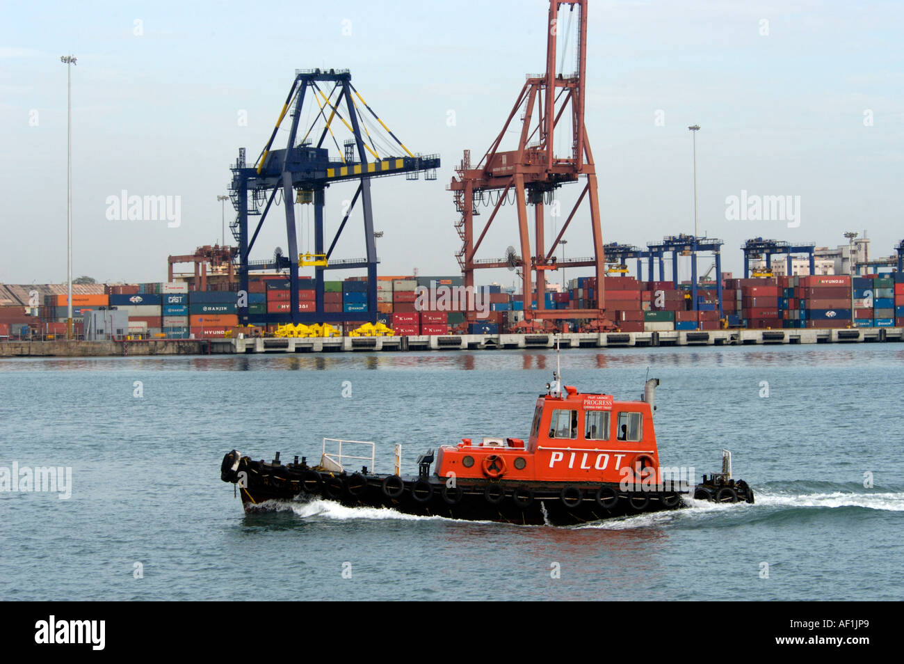 PILOT TUG BOAT CHENNAI PORT TAMIL NADU Stock Photo - Alamy