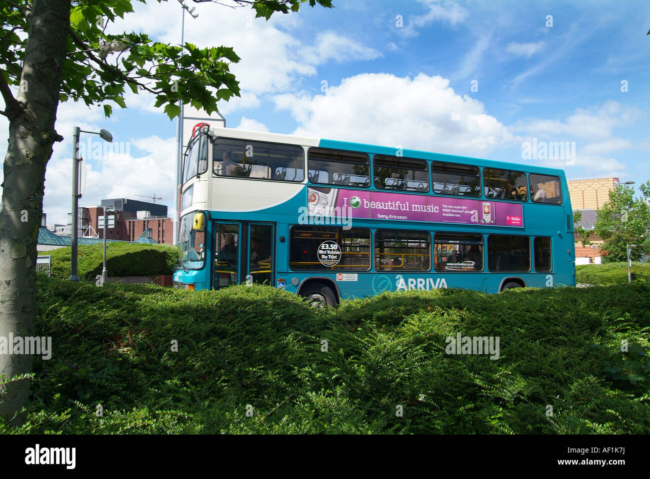 Leeds public transport hi-res stock photography and images - Alamy