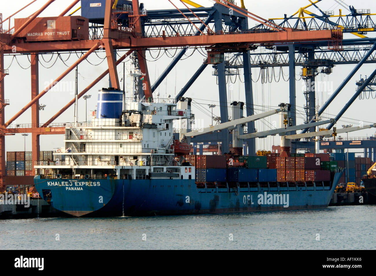 CRANE OPERATIONS CONTAINER TERMINAL CHENNAI PORT Stock Photo - Alamy