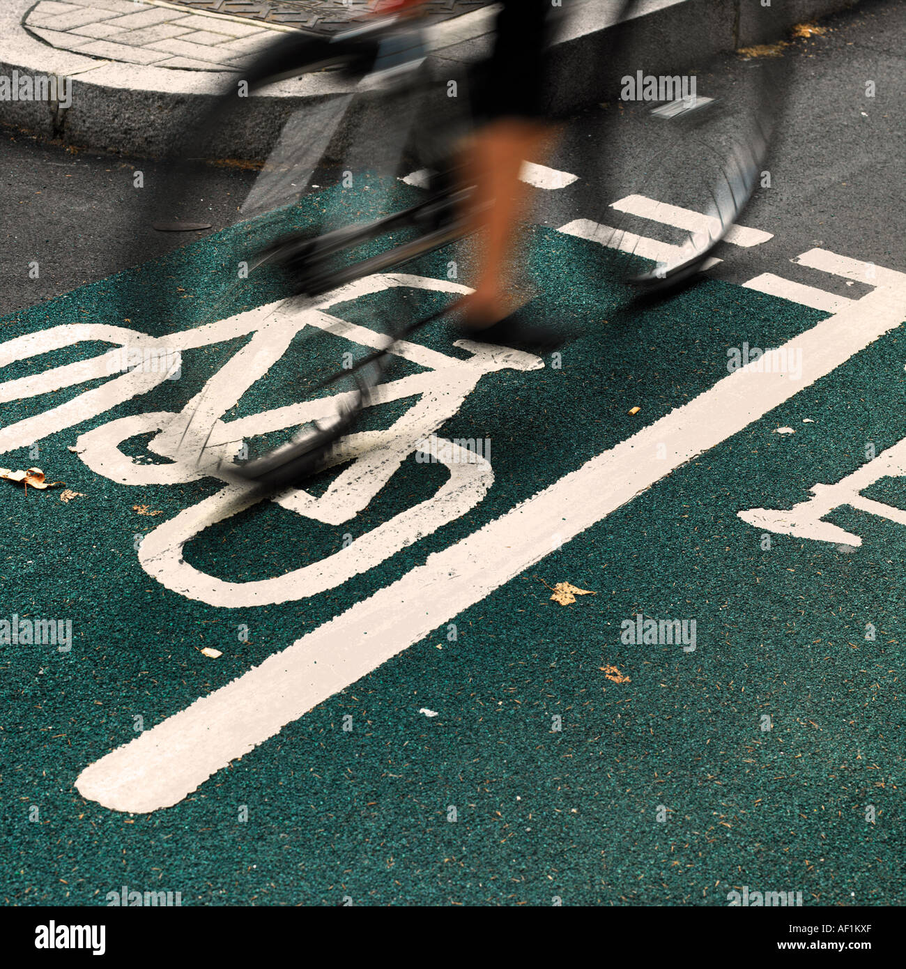 Cycle hi res hi-res stock photography and images - Alamy