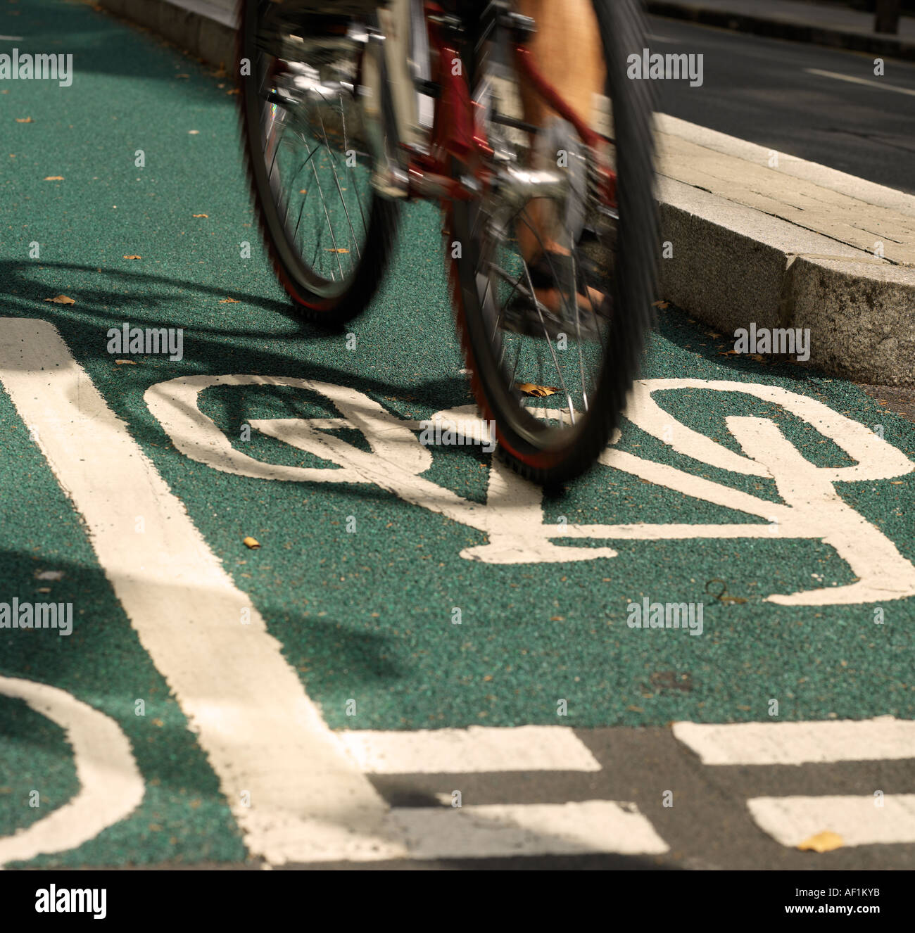 Cycle hi res hi-res stock photography and images - Alamy