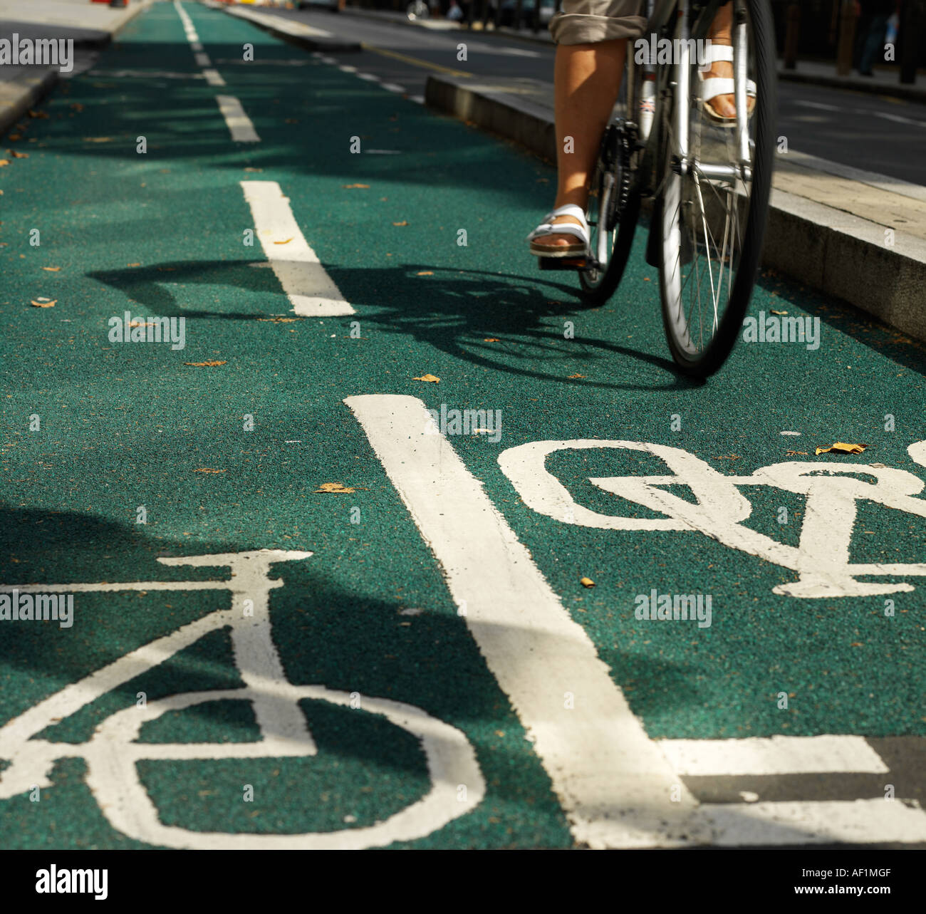 Dashed bike lane markings hi-res stock photography and images - Alamy