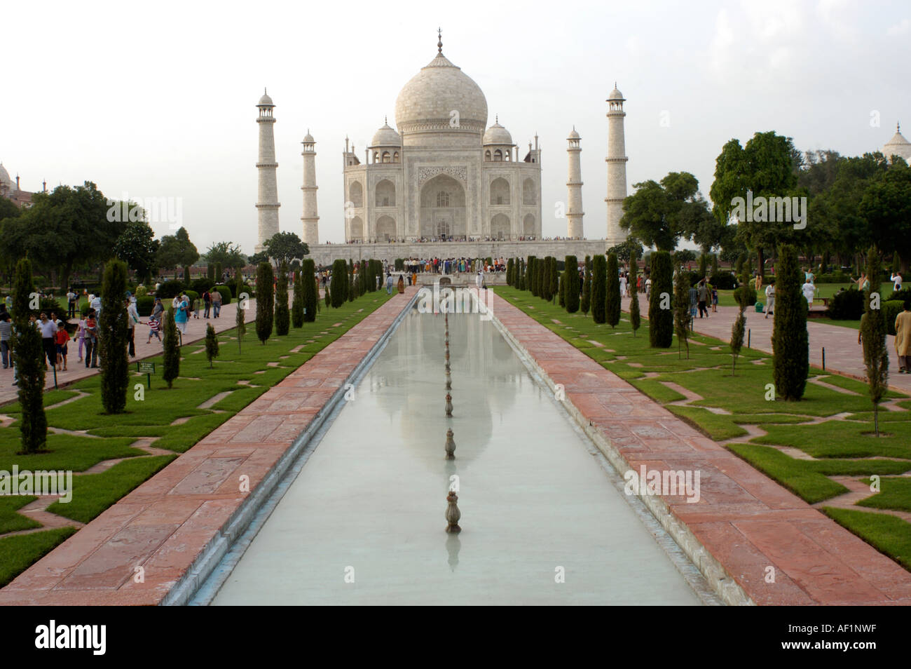 Taj mahal pools hi-res stock photography and images - Alamy